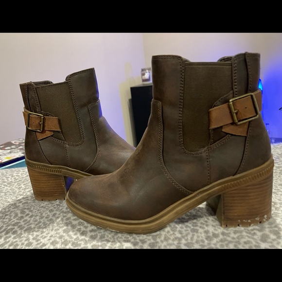 Invicta | Shoes | Worn X Brown Heeled Boots | Poshmark